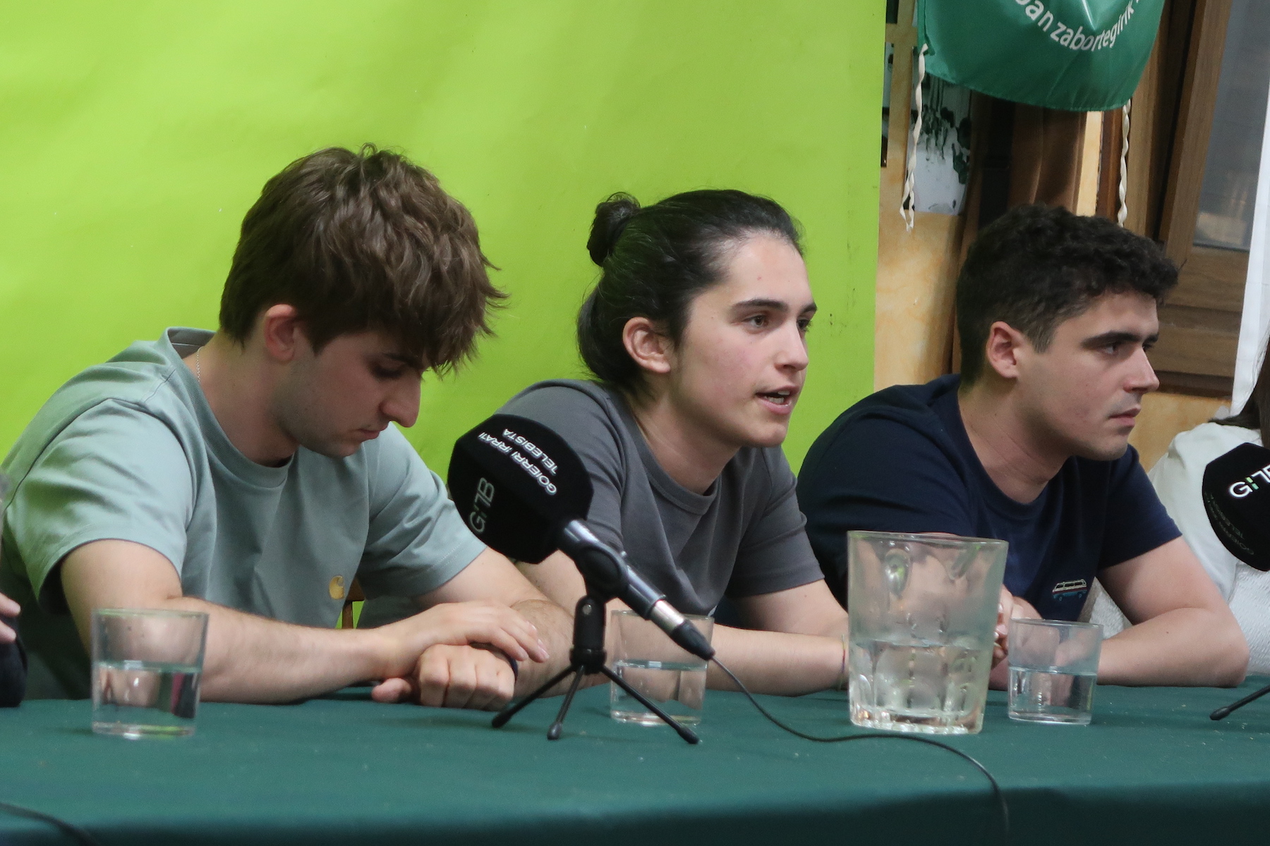 Aner Peritz 'Euzkitze'-k irabazi du 52. Osinalde bertsolari sariketa ...