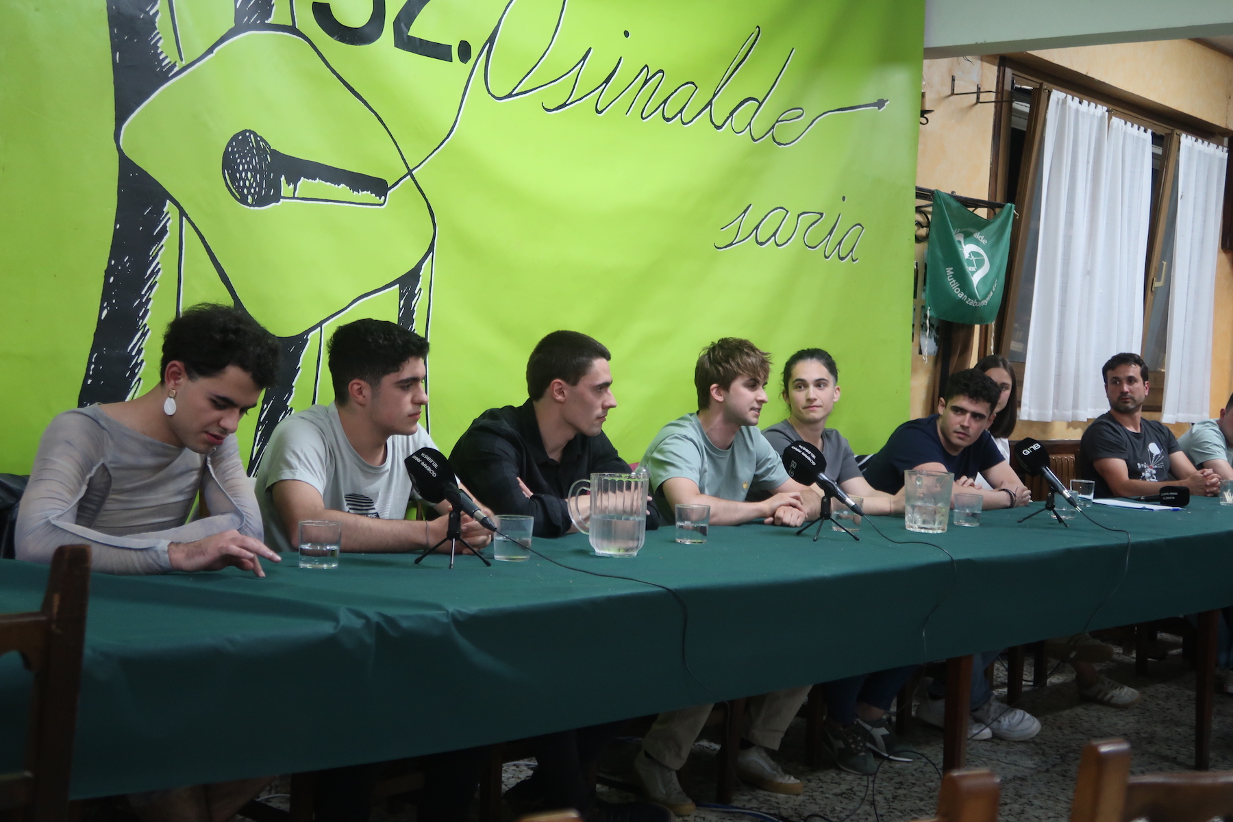 Aner Peritz 'Euzkitze'-k irabazi du 52. Osinalde bertsolari sariketa ...