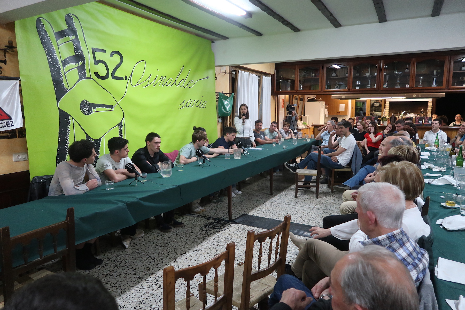 Aner Peritz 'Euzkitze'-k irabazi du 52. Osinalde bertsolari sariketa ...